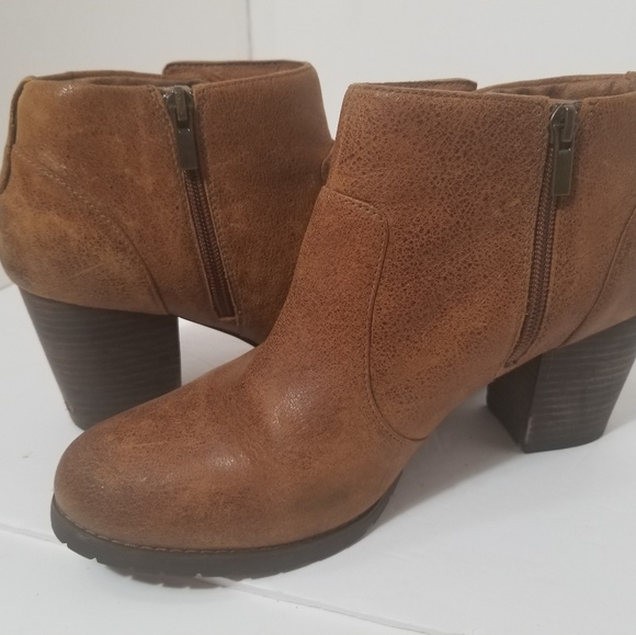 Clarks | Shoes | Clarks Leather Boots Brown Ankle Bootiheeled M | Poshmark